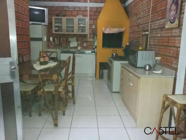 Casa / Sobrado para Venda em Porto Alegre/RS Rio Branco 4 Quartos