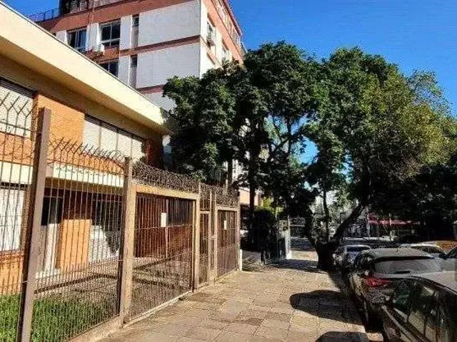 Casa / Sobrado para Venda em Porto Alegre/RS Rio Branco 4 Quartos