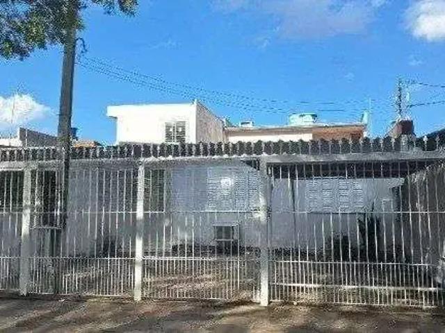 Casa / Sobrado para Venda em Porto Alegre/RS Rubem Berta 4 Quartos