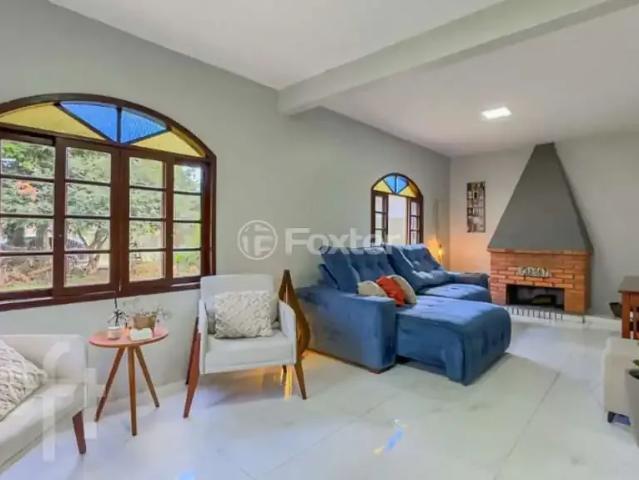 Casa / Sobrado para Venda em Porto Alegre/RS Rubem Berta 4 Quartos