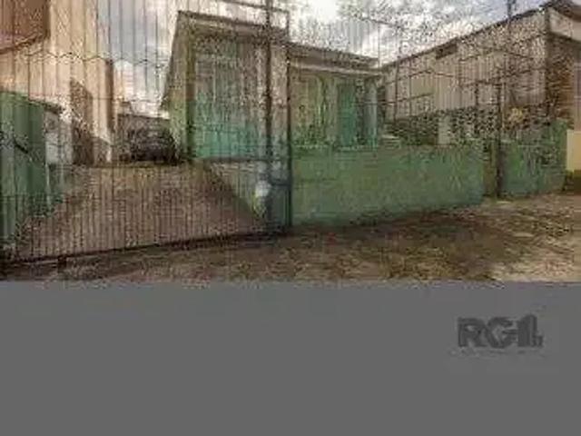 Casa / Sobrado para Venda em Porto Alegre/RS Rubem Berta 4 Quartos