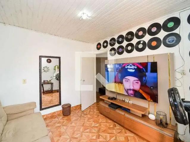 Casa / Sobrado para Venda em Porto Alegre/RS Rubem Berta 2 Quartos