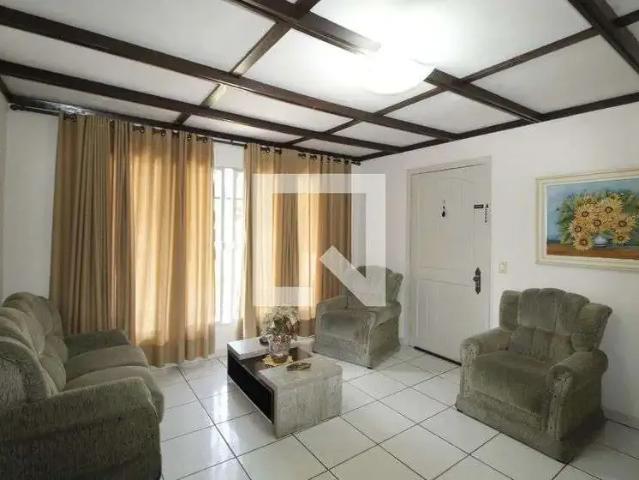 Casa / Sobrado para Venda em Porto Alegre/RS Rubem Berta 2 Quartos