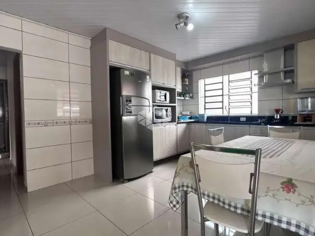 Casa / Sobrado para Venda em Porto Alegre/RS Rubem Berta 2 Quartos