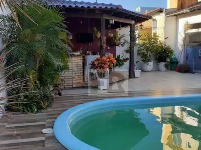 Casa / Sobrado para Venda em Porto Alegre/RS Rubem Berta 3 Quartos