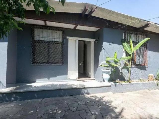 Casa / Sobrado para Venda em Porto Alegre/RS Rubem Berta 3 Quartos