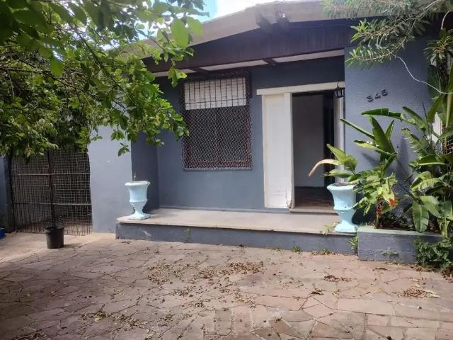 Casa / Sobrado para Venda em Porto Alegre/RS Rubem Berta 3 Quartos