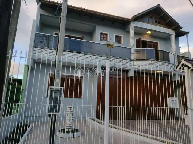 Casa / Sobrado para Venda em Porto Alegre/RS Rubem Berta 3 Quartos