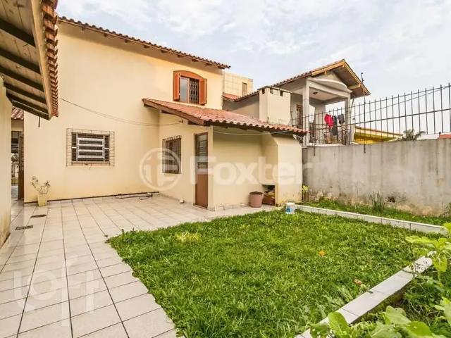 Casa / Sobrado para Venda em Porto Alegre/RS Rubem Berta 3 Quartos