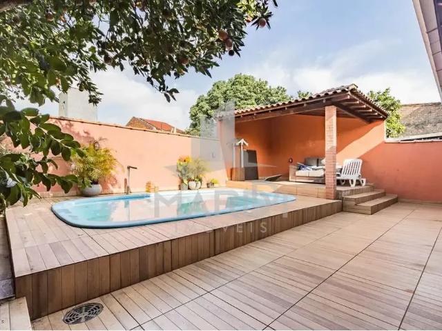 Casa / Sobrado para Venda em Porto Alegre/RS Rubem Berta 3 Quartos
