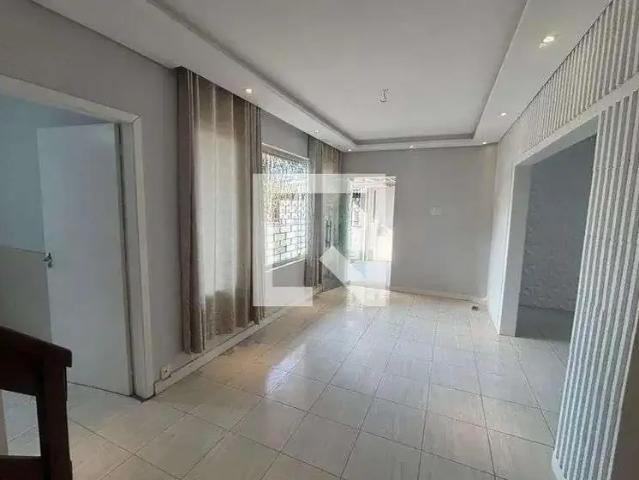 Casa / Sobrado para Venda em Porto Alegre/RS Rubem Berta 3 Quartos