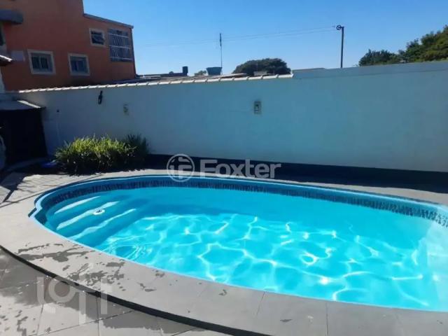 Casa / Sobrado para Venda em Porto Alegre/RS Rubem Berta 3 Quartos