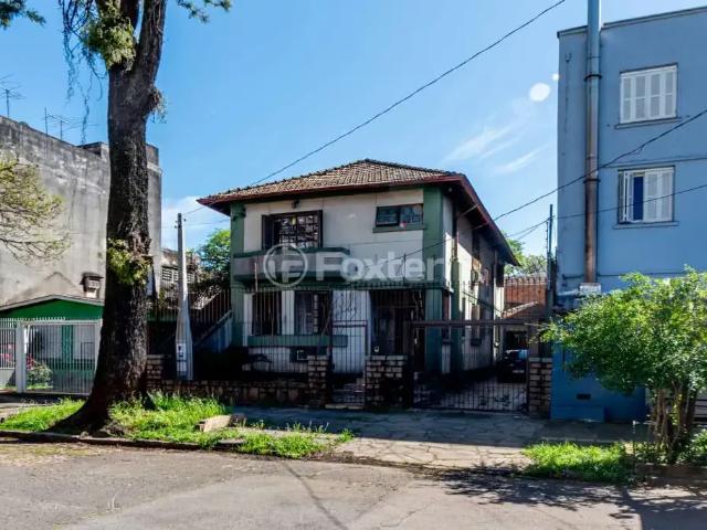 Casa / Sobrado para Venda em Porto Alegre/RS São Geraldo 4 Quartos