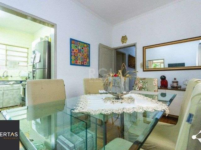 Casa / Sobrado para Venda em Porto Alegre/RS São Geraldo 4 Quartos