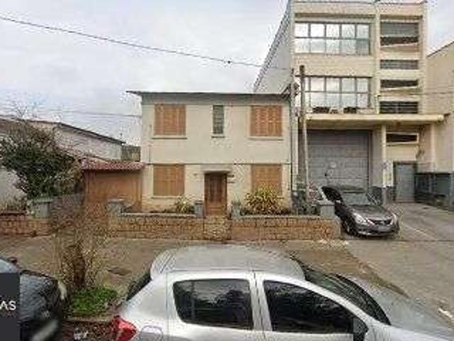 Casa / Sobrado para Venda em Porto Alegre/RS São Geraldo 4 Quartos