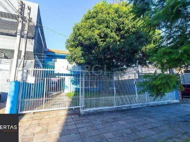Casa / Sobrado para Venda em Porto Alegre/RS São Geraldo 9 Quartos