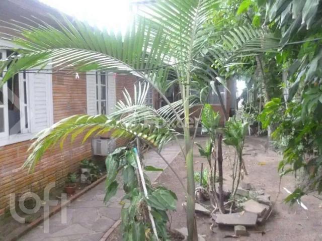 Casa / Sobrado para Venda em Porto Alegre/RS São Geraldo 3 Quartos