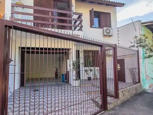 Casa / Sobrado para Venda em Porto Alegre/RS São Geraldo 3 Quartos