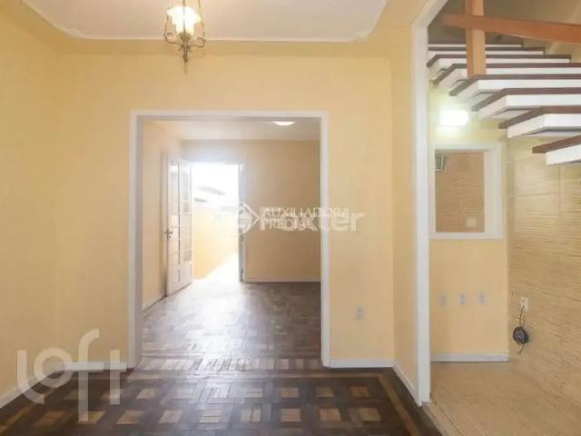 Casa / Sobrado para Venda em Porto Alegre/RS São Geraldo 3 Quartos