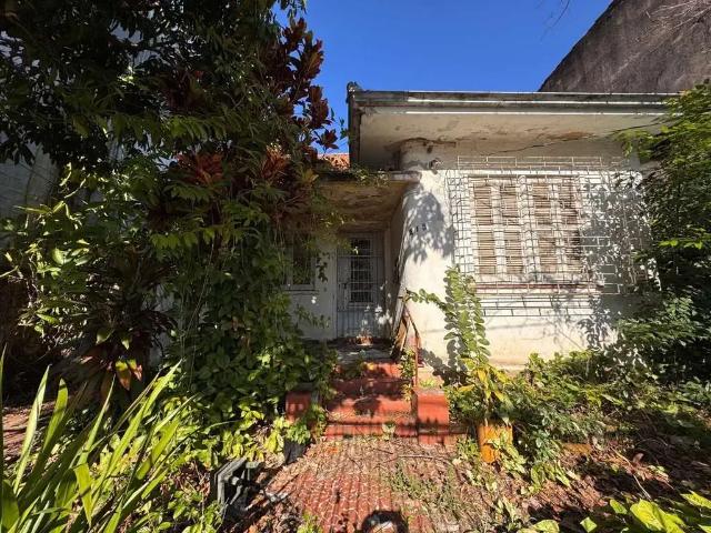 Casa / Sobrado para Venda em Porto Alegre/RS São Geraldo 3 Quartos