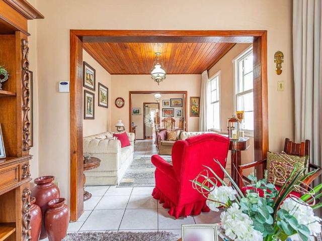 Casa / Sobrado para Venda em Porto Alegre/RS São Geraldo 3 Quartos