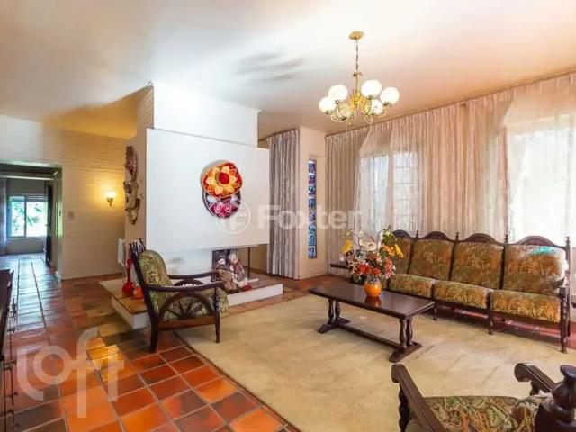 Casa / Sobrado para Venda em Porto Alegre/RS São João 4 Quartos