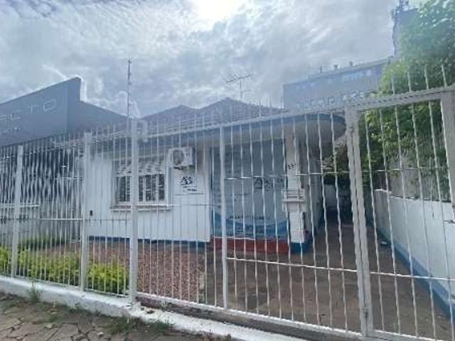 Casa / Sobrado para Venda em Porto Alegre/RS São João 4 Quartos