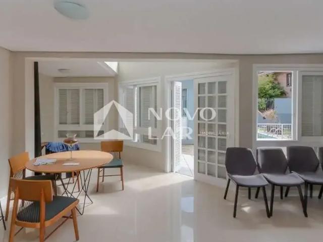 Casa / Sobrado para Venda em Porto Alegre/RS São João 5 Quartos