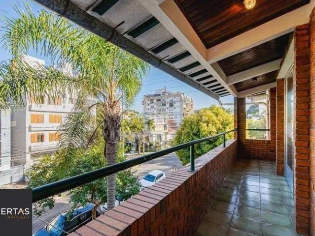 Casa / Sobrado para Venda em Porto Alegre/RS São João 6 Quartos