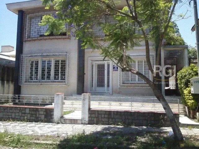 Casa / Sobrado para Venda em Porto Alegre/RS São João 6 Quartos