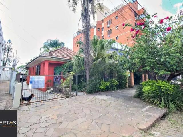 Casa / Sobrado para Venda em Porto Alegre/RS São João 2 Quartos