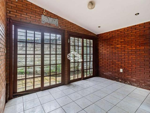 Casa / Sobrado para Venda em Porto Alegre/RS São João 2 Quartos