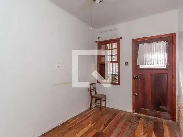 Casa / Sobrado para Venda em Porto Alegre/RS São João 2 Quartos