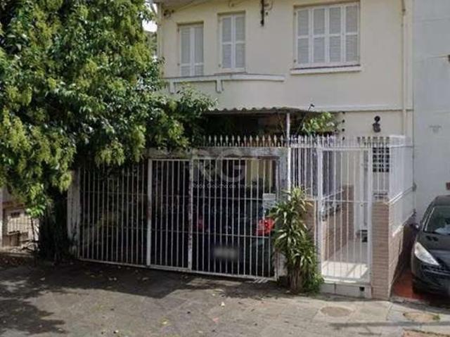 Casa / Sobrado para Venda em Porto Alegre/RS São João 2 Quartos