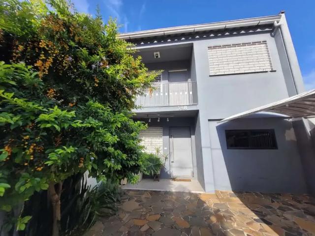 Casa / Sobrado para Venda em Porto Alegre/RS São João 2 Quartos