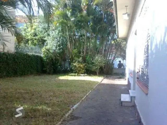 Casa / Sobrado para Venda em Porto Alegre/RS São João 3 Quartos