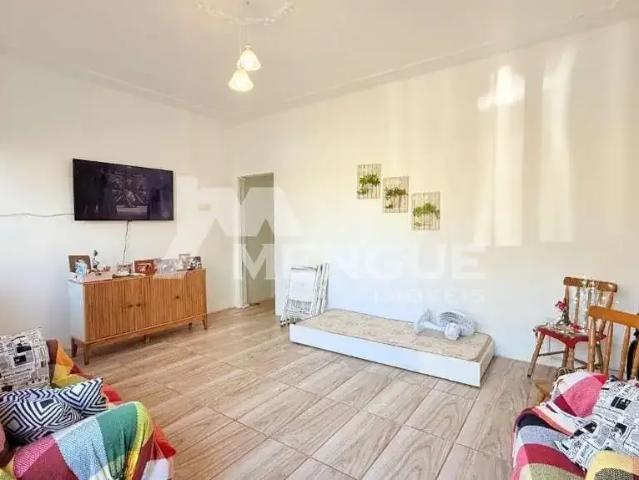 Casa / Sobrado para Venda em Porto Alegre/RS São João 3 Quartos