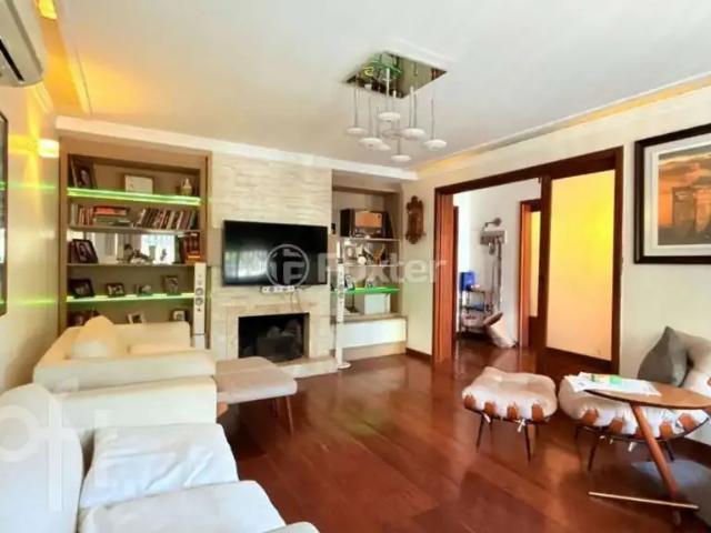 Casa / Sobrado para Venda em Porto Alegre/RS São João 3 Quartos