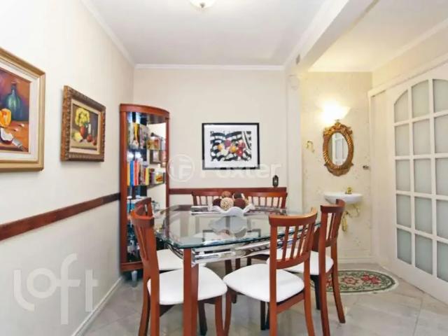 Casa / Sobrado para Venda em Porto Alegre/RS São João 3 Quartos