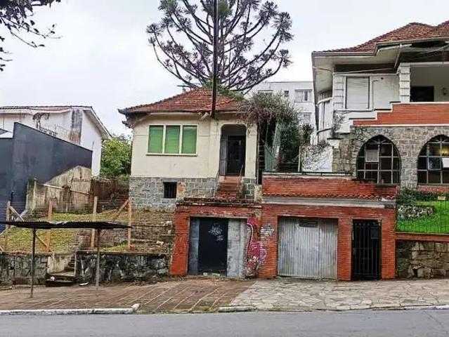 Casa / Sobrado para Venda em Porto Alegre/RS São João 3 Quartos