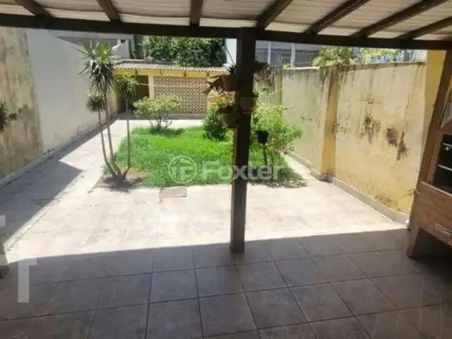 Casa / Sobrado para Venda em Porto Alegre/RS São João 3 Quartos