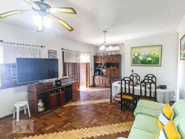 Casa / Sobrado para Venda em Porto Alegre/RS São João 3 Quartos