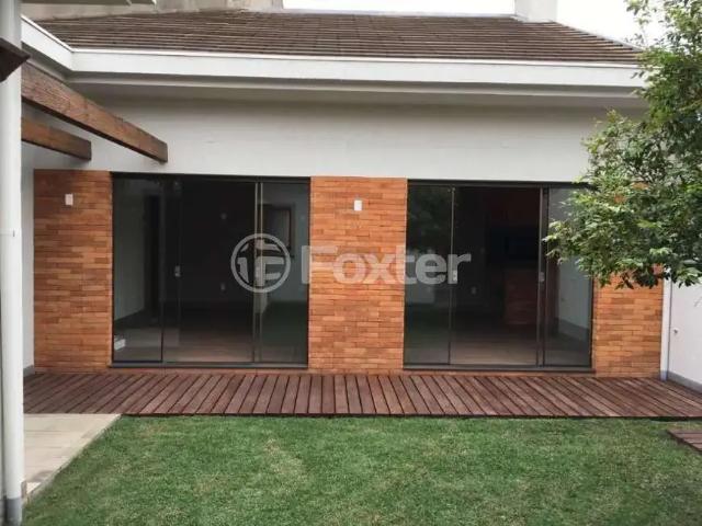 Casa / Sobrado para Venda em Porto Alegre/RS São João 3 Quartos