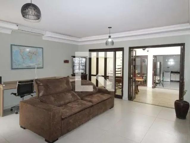 Casa / Sobrado para Venda em Porto Alegre/RS São João 3 Quartos