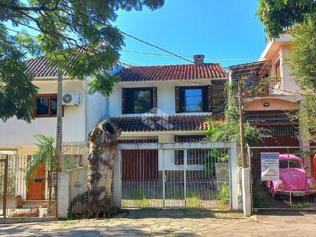 Casa / Sobrado para Venda em Porto Alegre/RS São João 3 Quartos