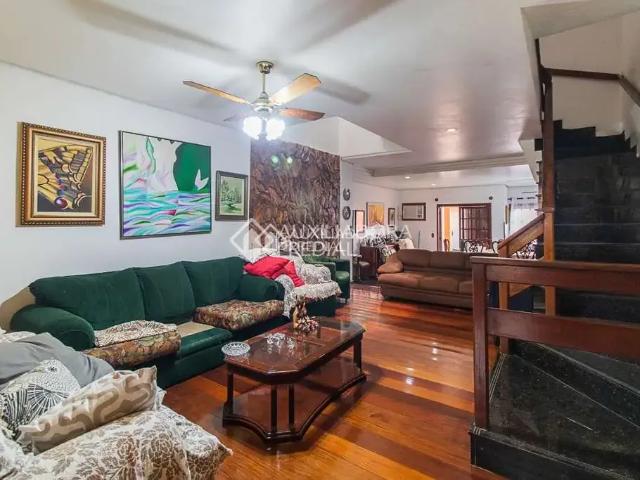 Casa / Sobrado para Venda em Porto Alegre/RS São José 3 Quartos