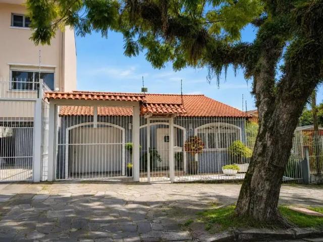 Casa / Sobrado para Venda em Porto Alegre/RS Nonoai 2 Quartos