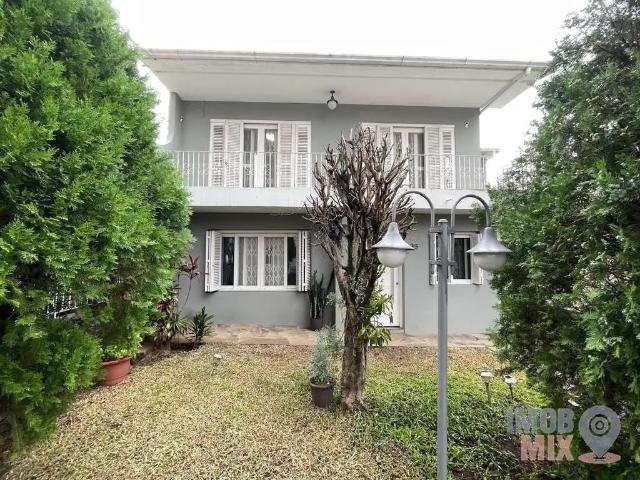 Casa / Sobrado para Venda em Porto Alegre/RS São Sebastião 3 Quartos