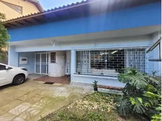 Casa / Sobrado para Venda em Porto Alegre/RS São Sebastião 3 Quartos