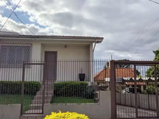 Casa / Sobrado para Venda em Porto Alegre/RS São Sebastião 3 Quartos